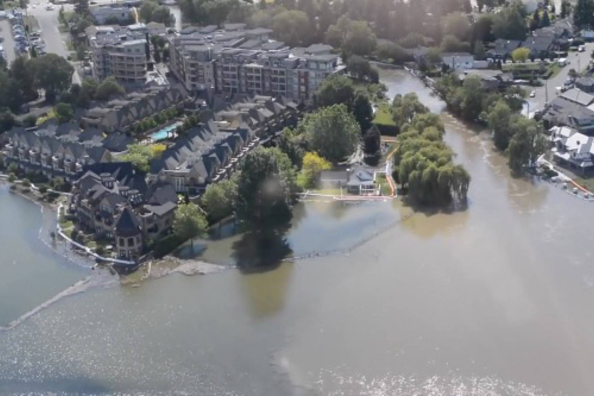 Increased snowpack, lots of rain boost B.C. flooding risk | Houston Today